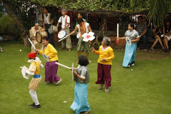 SINUG or SINULOG: A Cebuano Tradition - The Lazy Investor's Way