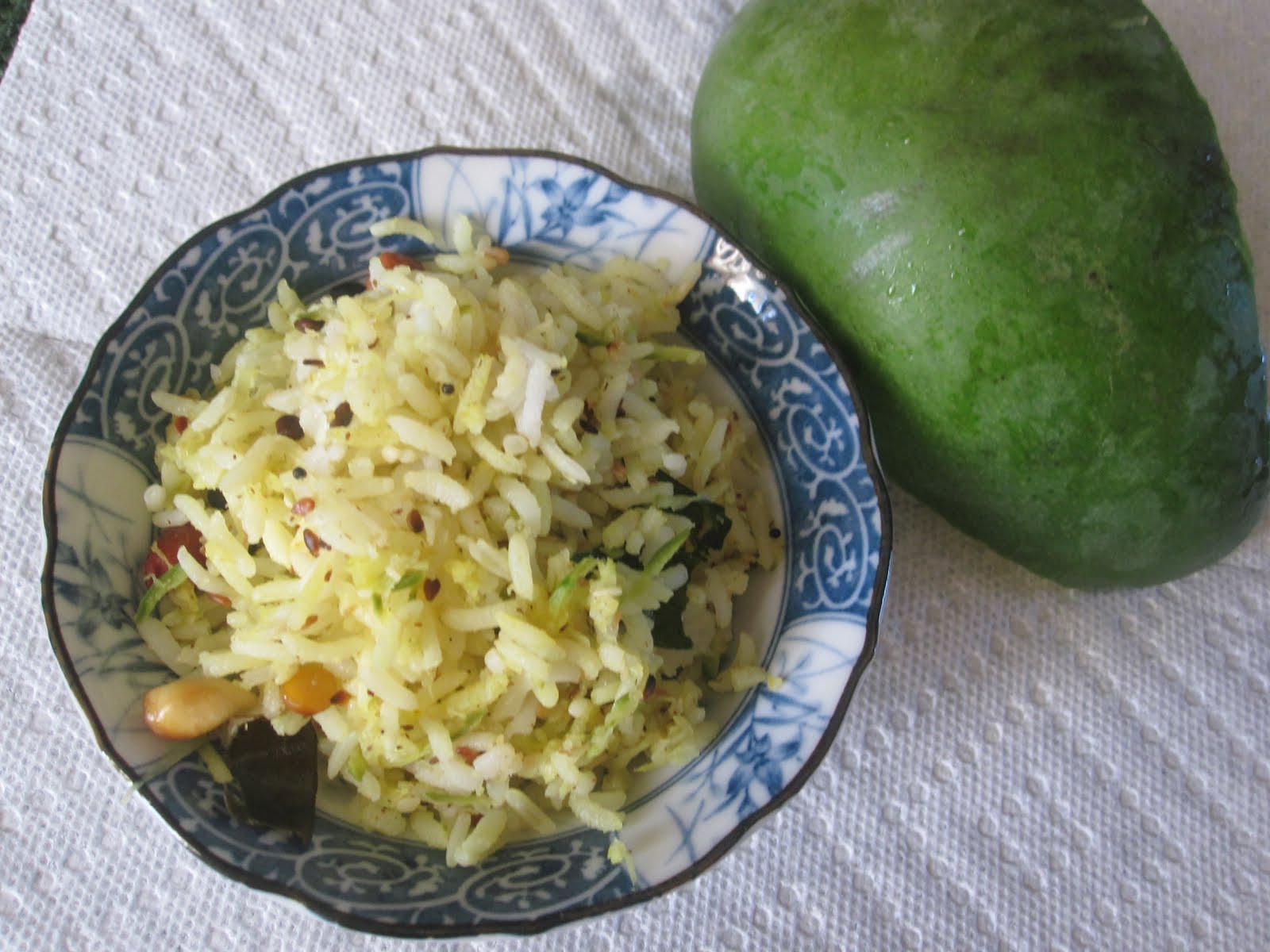 Raw Mango Rice (Mamidikaya Pulihora) ~ Tamalapaku