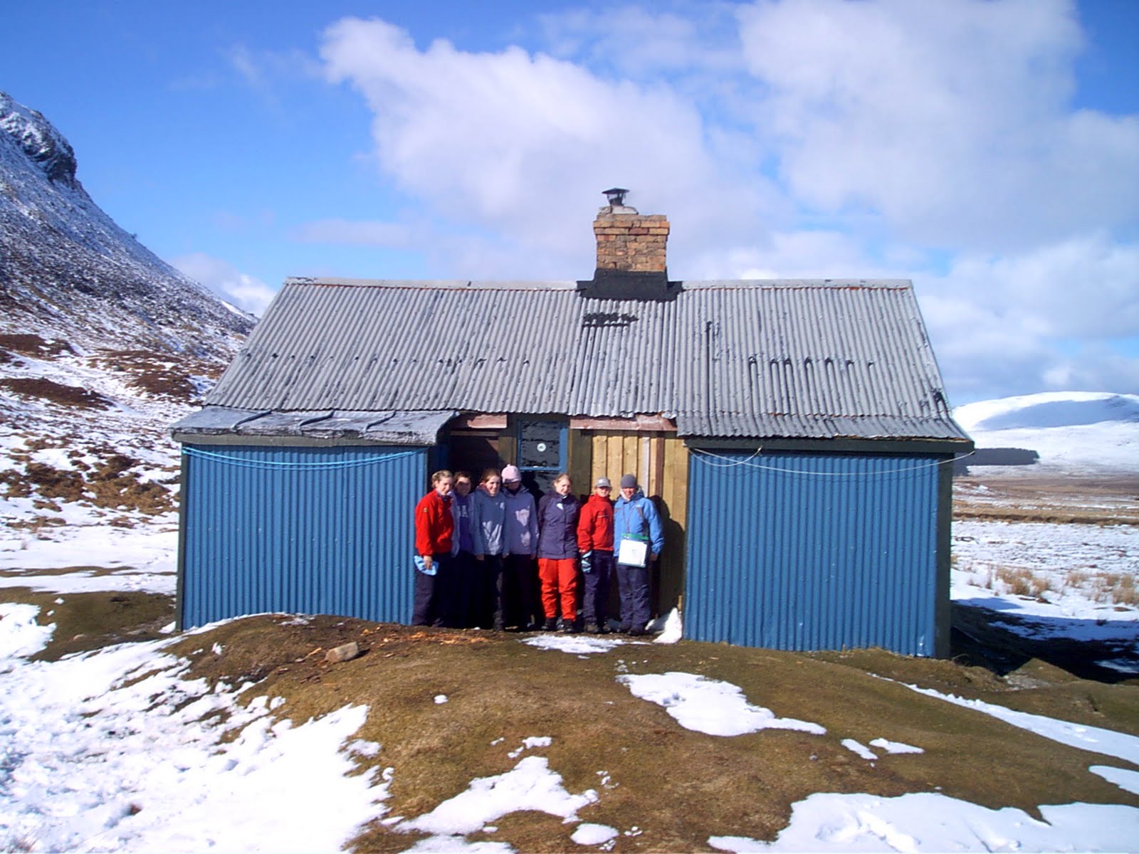 Walk and Hike in Scotland: Culra Bothy beneath Ben Alder