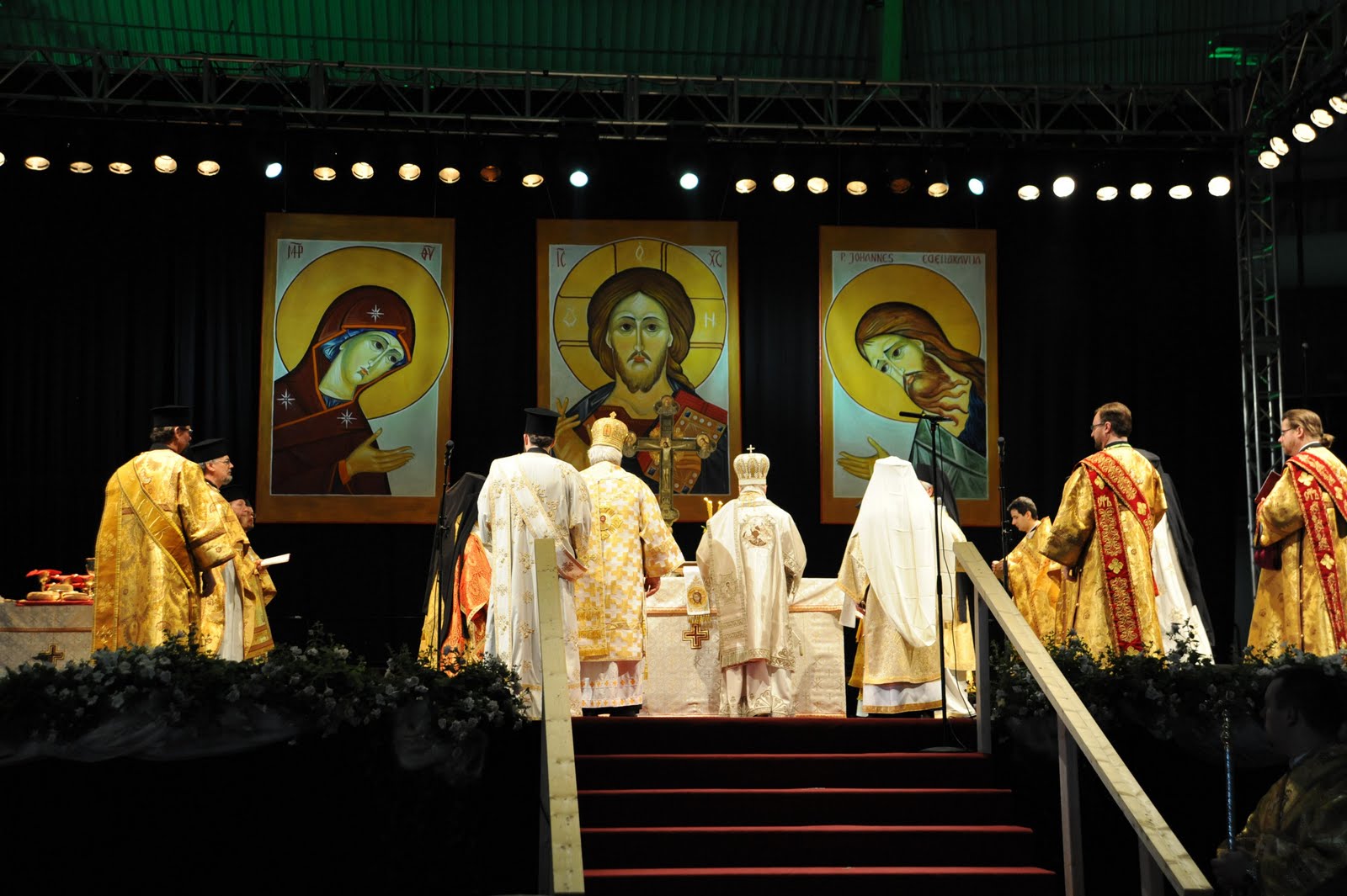 ΦΩΣ ΦΑΝΑΡΙΟΥ: ΣΥΛΛΕΙΤΟΥΡΓΟ ΤΟΥ ΟΙΚΟΥΜΕΝΙΚΟΥ ΠΑΤΡΙΑΡΧΗ ΜΕ ΤΟΝ ...