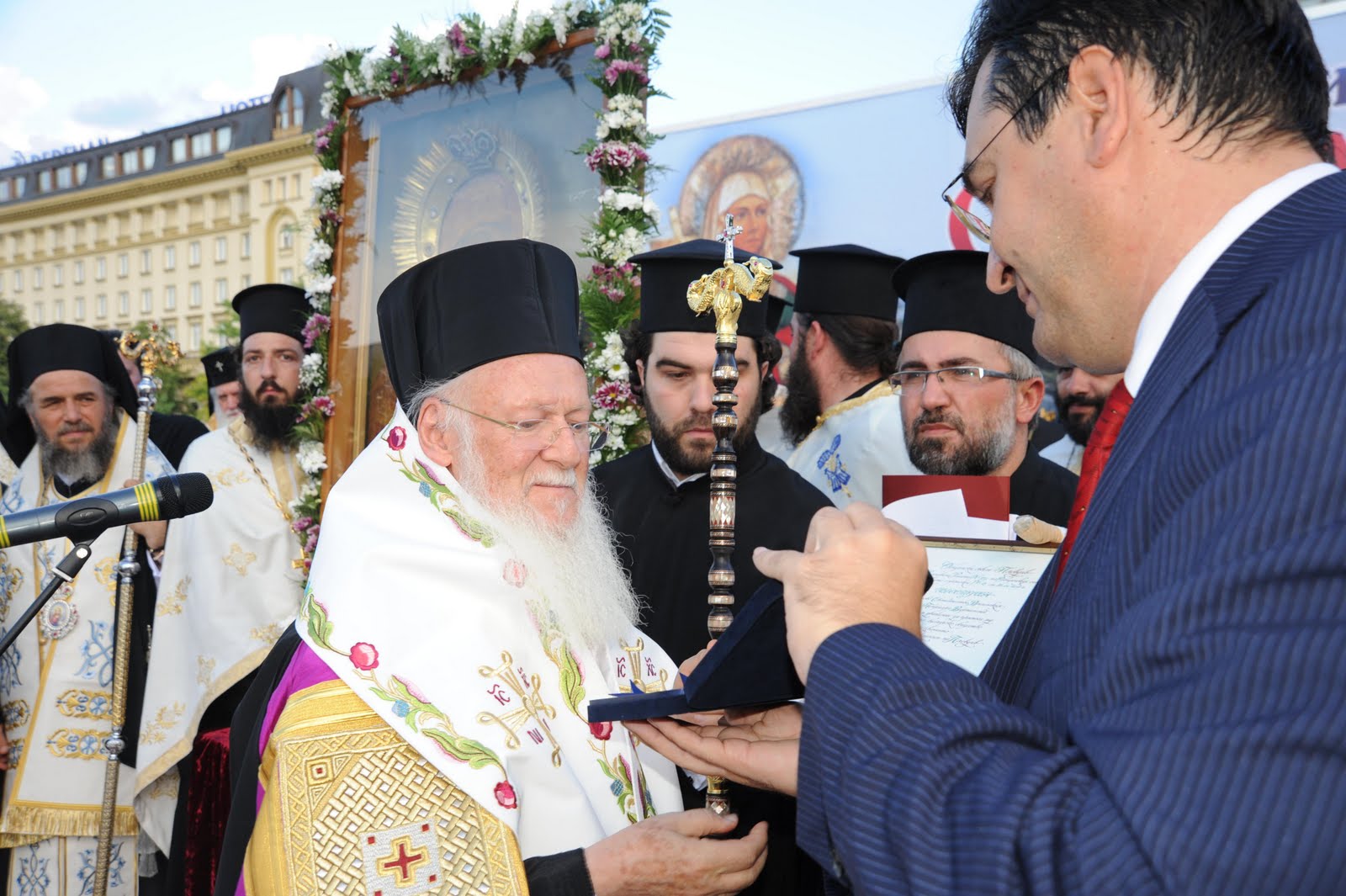 ΦΩΣ ΦΑΝΑΡΙΟΥ: Ο ΟΙΚΟΥΜΕΝΙΚΟΣ ΠΑΤΡΙΑΡΧΗΣ ΣΤΗ ΦΙΛΙΠΠΟΥΠΟΛΗ ΤΗΣ ΒΟΥΛΓΑΡΙΑΣ