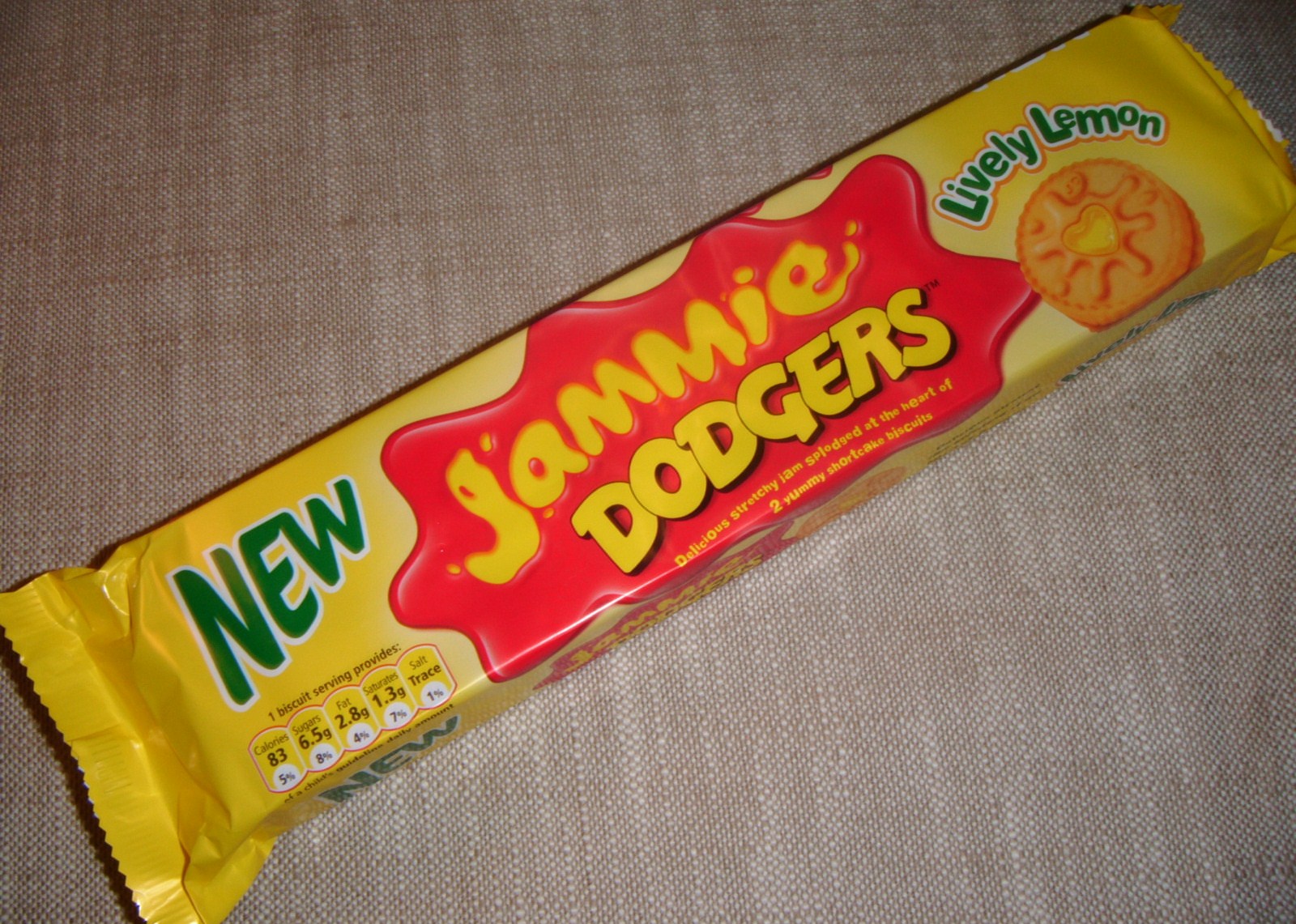 FOODSTUFF FINDS: New Jammie Dodgers Lively Lemon Edition (Sainsbury’s)