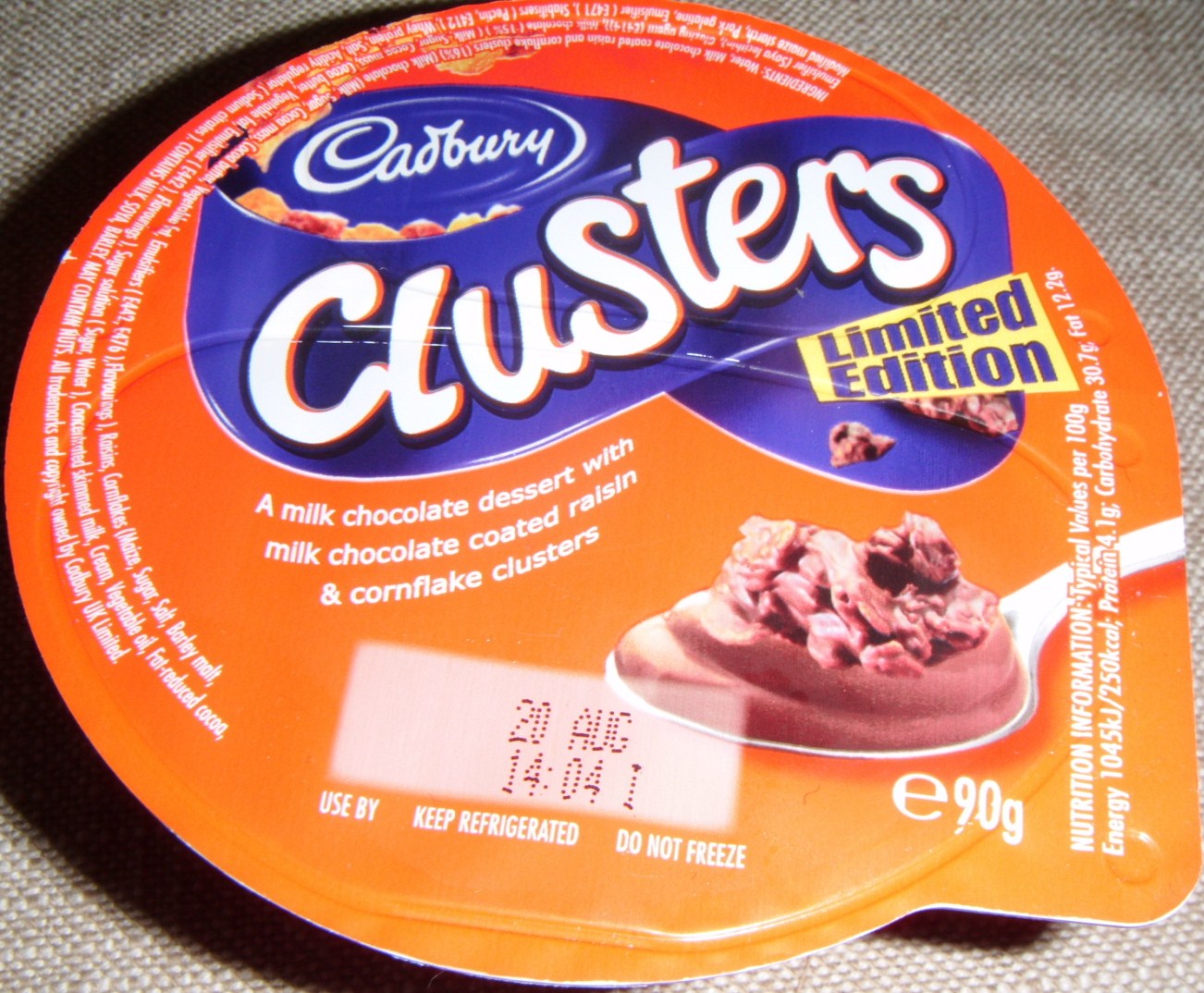 FOODSTUFF FINDS: Cadbury Cluster Corner [Limited Edition] Dessert ...