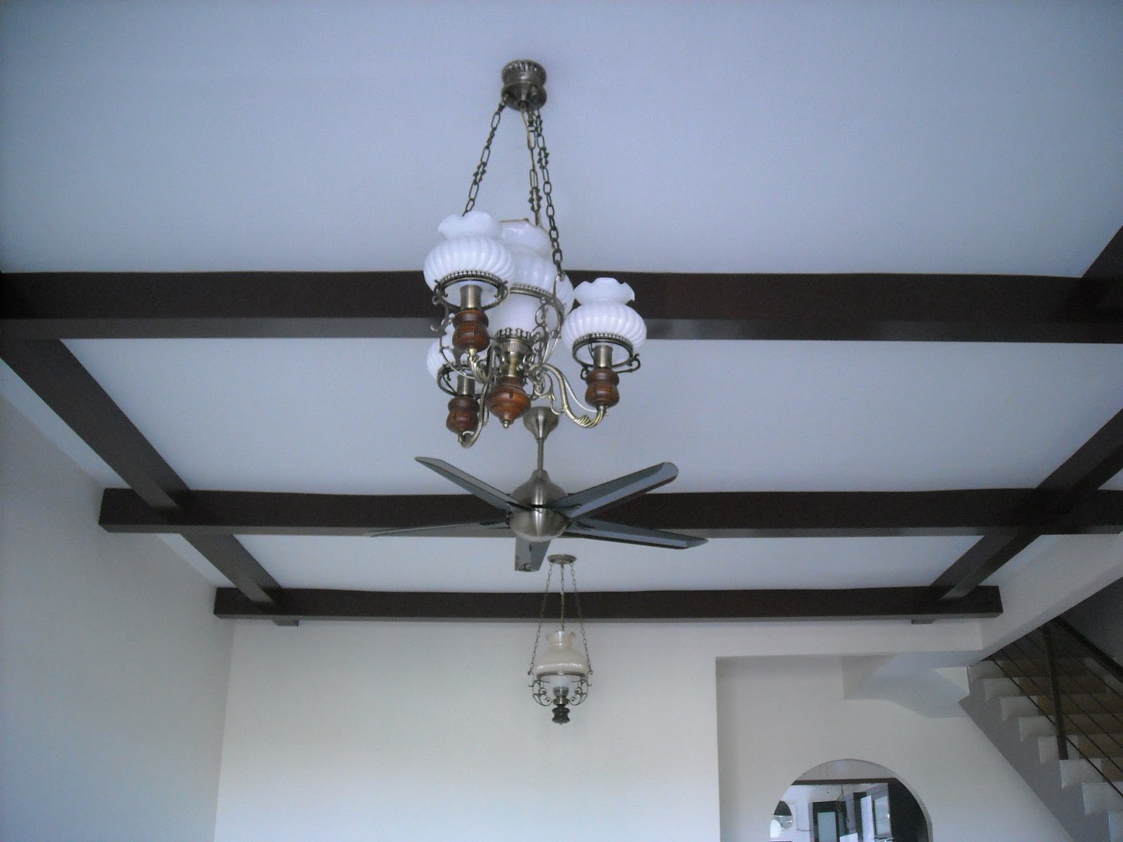 Chengal Kristal: Box-up ceiling