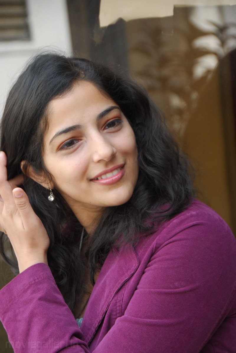 test: Nishanthi Evani Latest Stills, Nishanthi Evani Photo Gallery