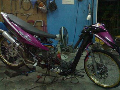 Modifikasi Yamaha Mio 2010 Extreme Drag Racing - Motorcycles Show