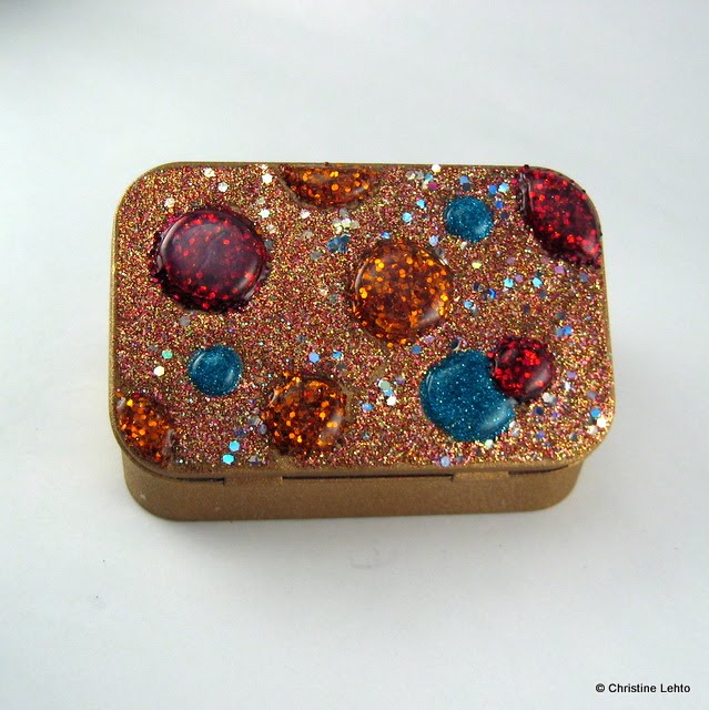 Lilly Bug Blog: Sparkly Altoid Boxes