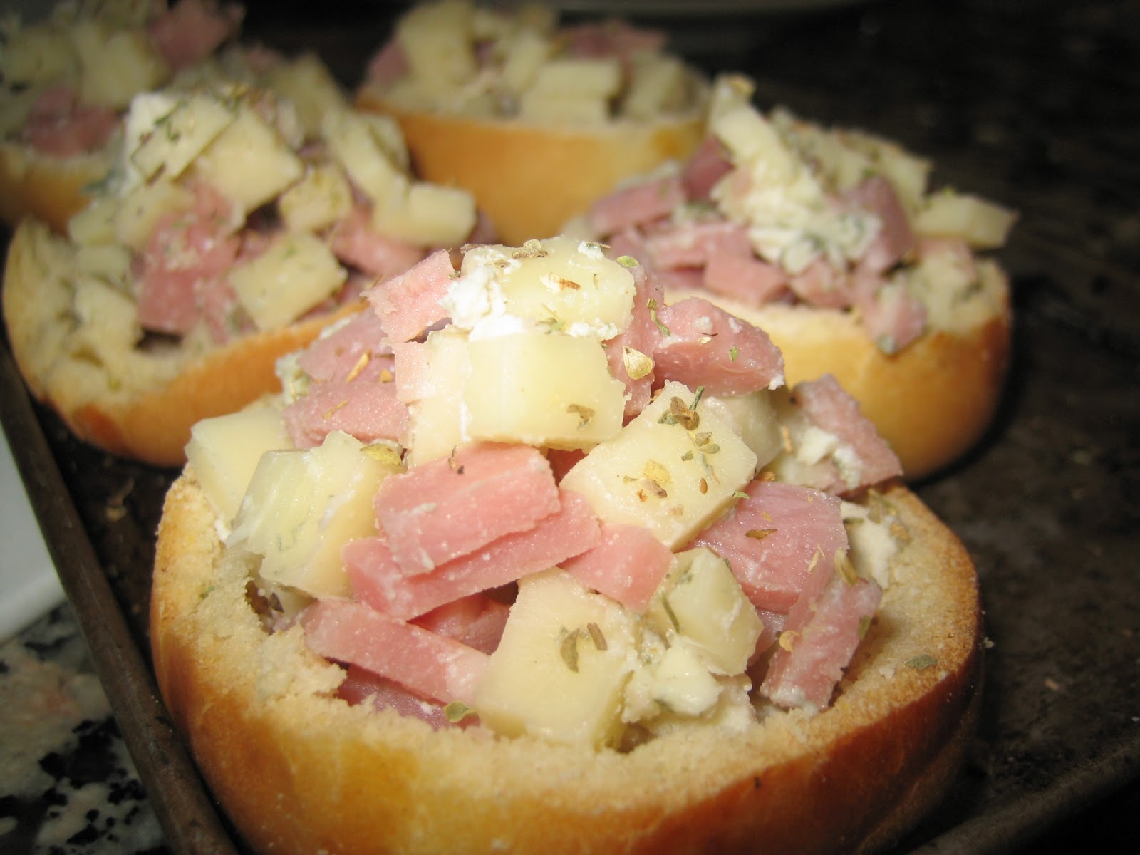 A veces cocino: Bollos de pan de naranja con jamón york y queso roquefort