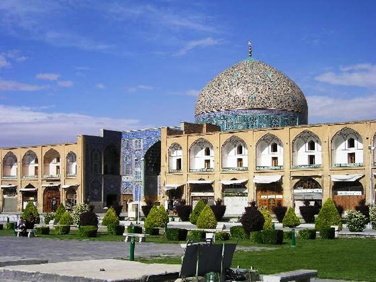 great mosque of isfahan: ABOUT
