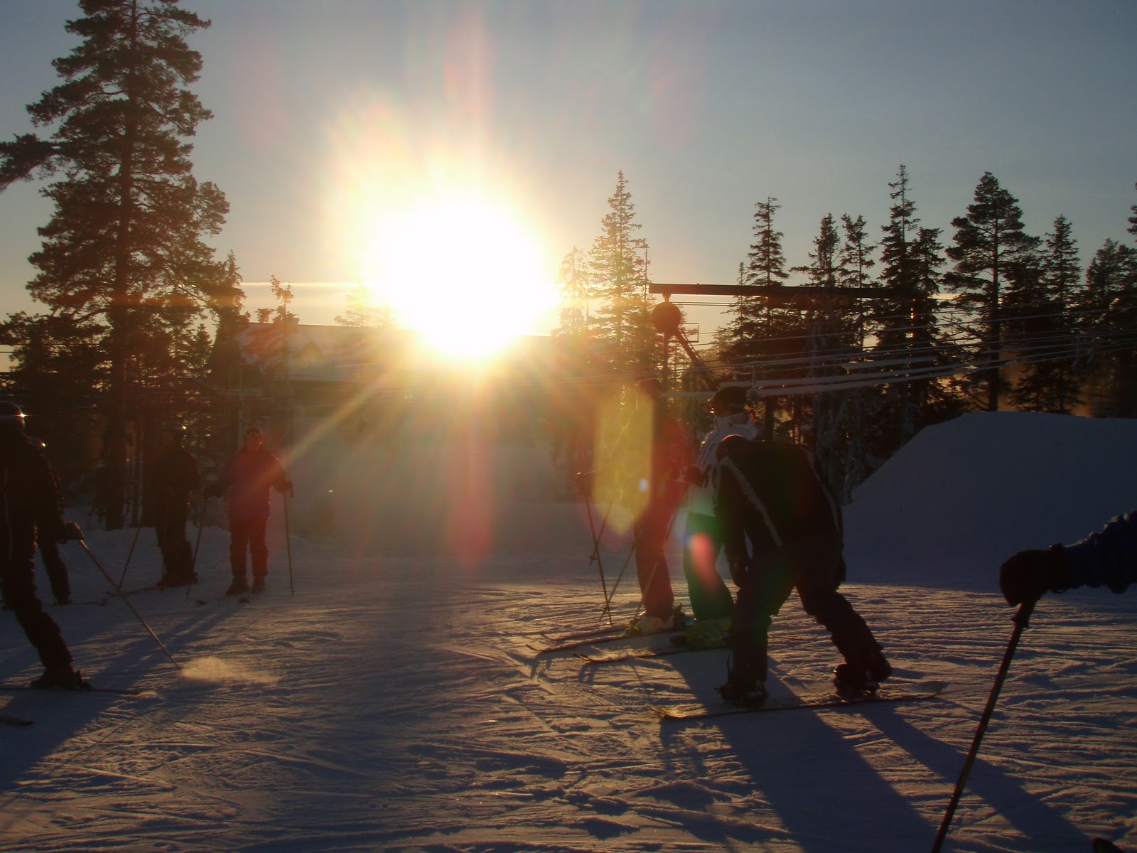 IsabellsBelly Den gluten- och laktosfria bloggen: Fantastiskt väder som väcker gamla skidminnen ...