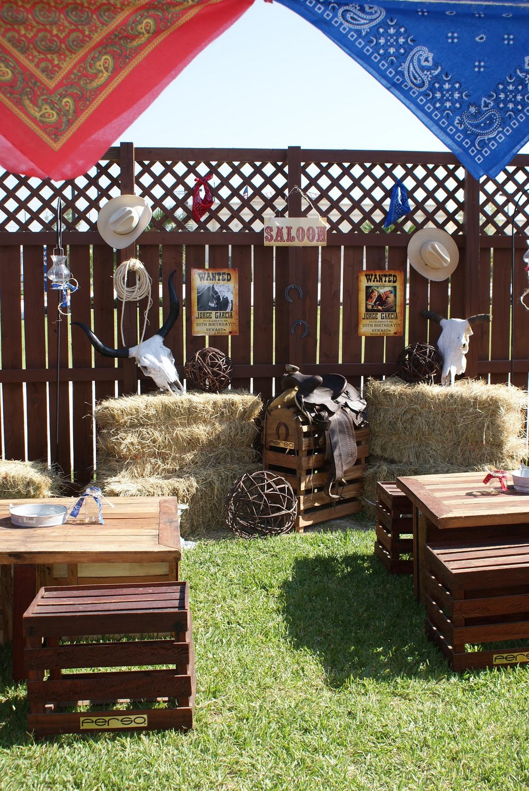 Mobiliario para fiestas temáticas de Vaqueros | Fiesta temática de ...