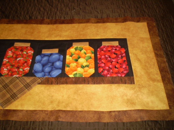 Bill Locke Designs: JAR QUILT and Free Canning Labels.......