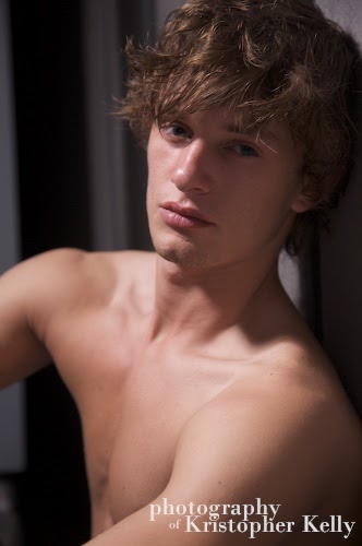 Kristopher Kelly's Instagram, Twitter & Facebook on IDCrawl