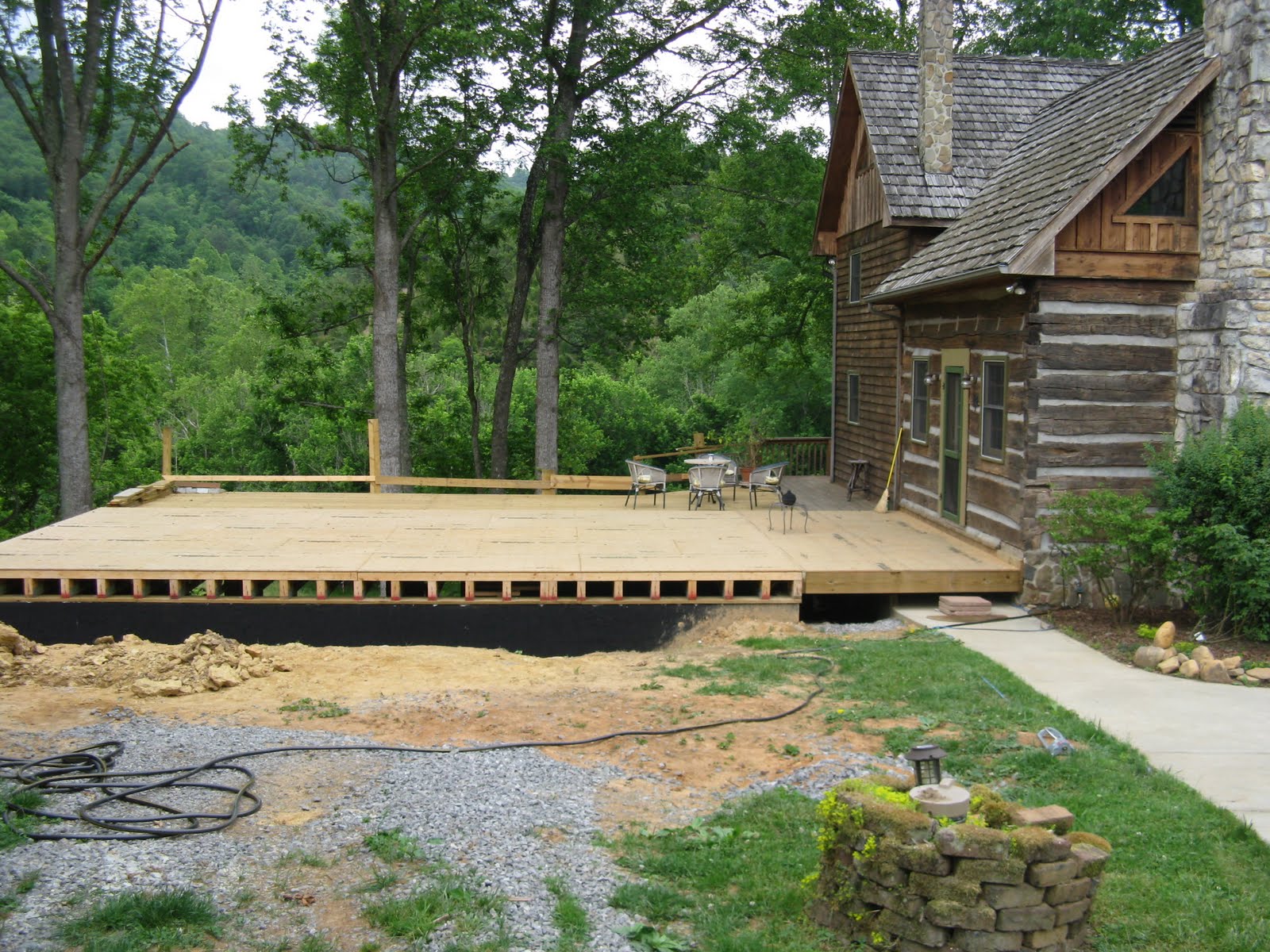 Old Log Cabin Revival: Platforms and Structures for the New Addition