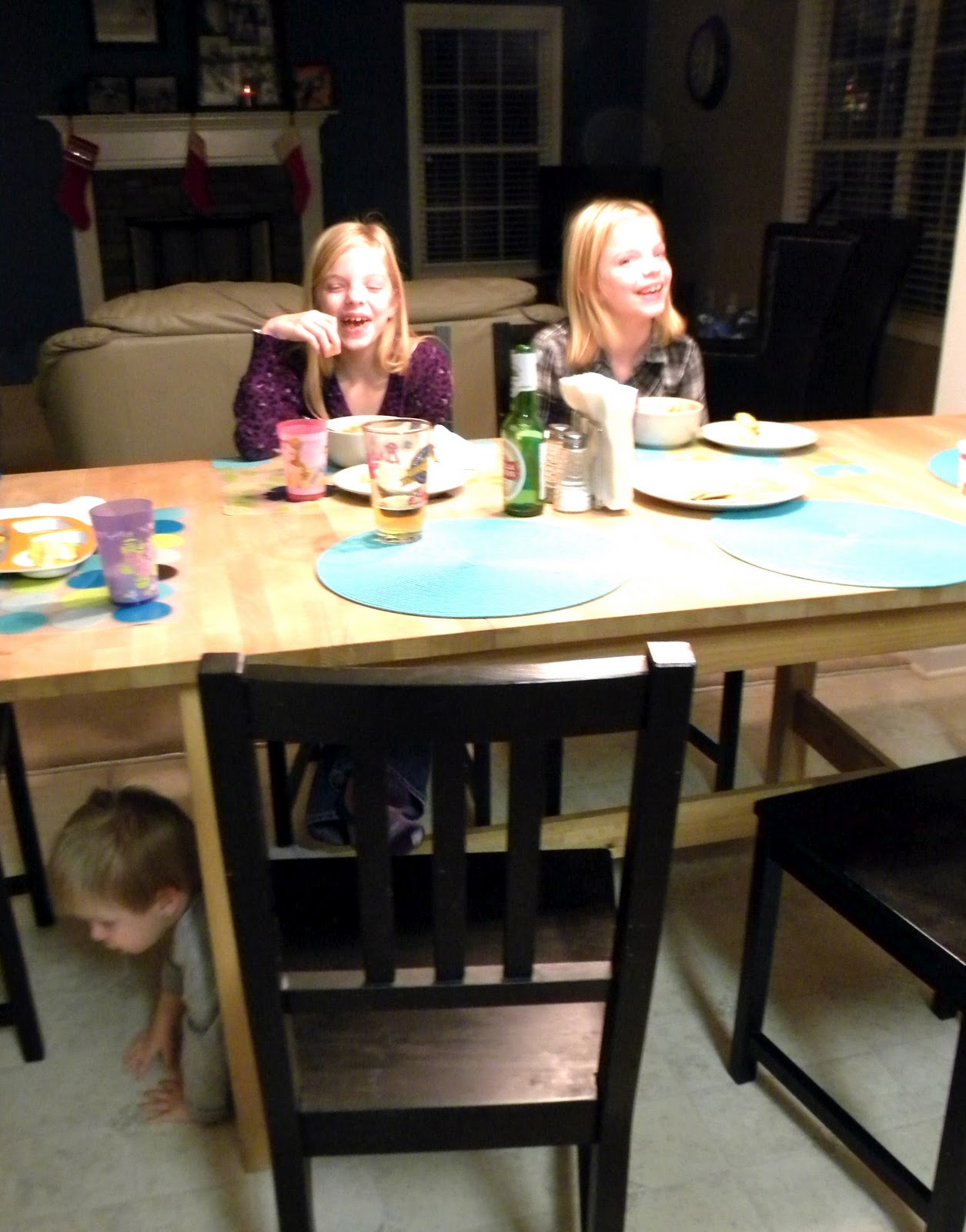 IKE & CO {the blog}: Under the Table and Dreaming