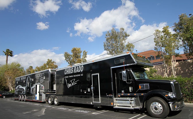 Coxa 455: Garagem de Chris Rado