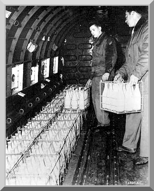 HISTORY IN IMAGES: Pictures Of War, History , WW2: Berlin Blockade ...