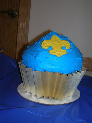 Creative Cook & Son: Blue & Gold - Cake Auction