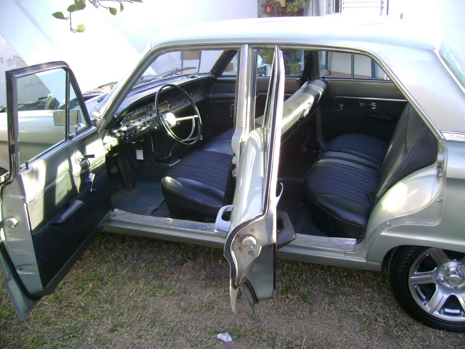 VENDO FALCON 72 EXCELENTE - ÚNICO - DE COLECCIÓN