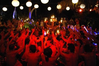 Wijaya Journal: BUKIT WEDDING OF THE YEAR: Arief Rabik and Jo Bovill