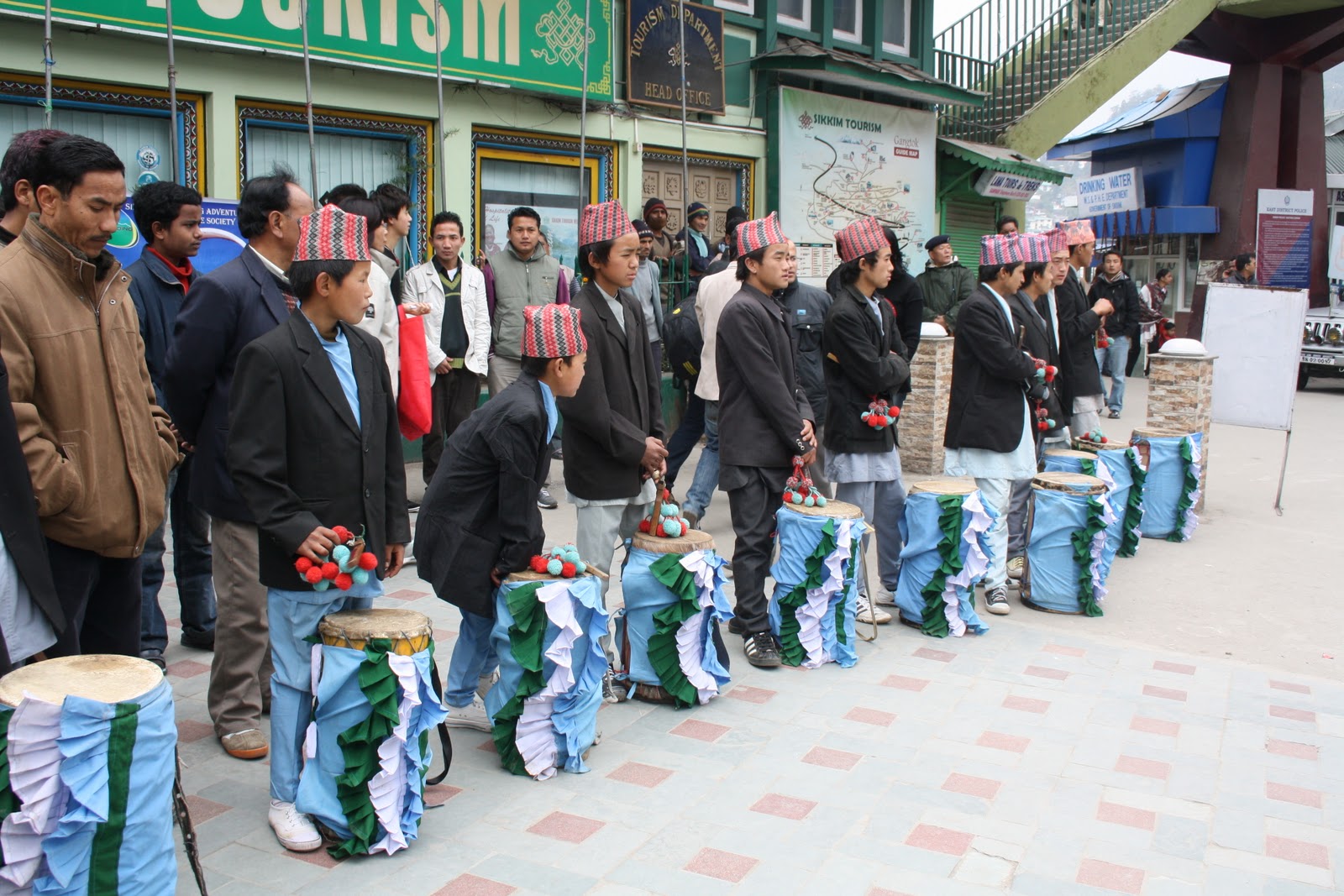 TRAVEL 2 SIKKIM: sikkimese culture