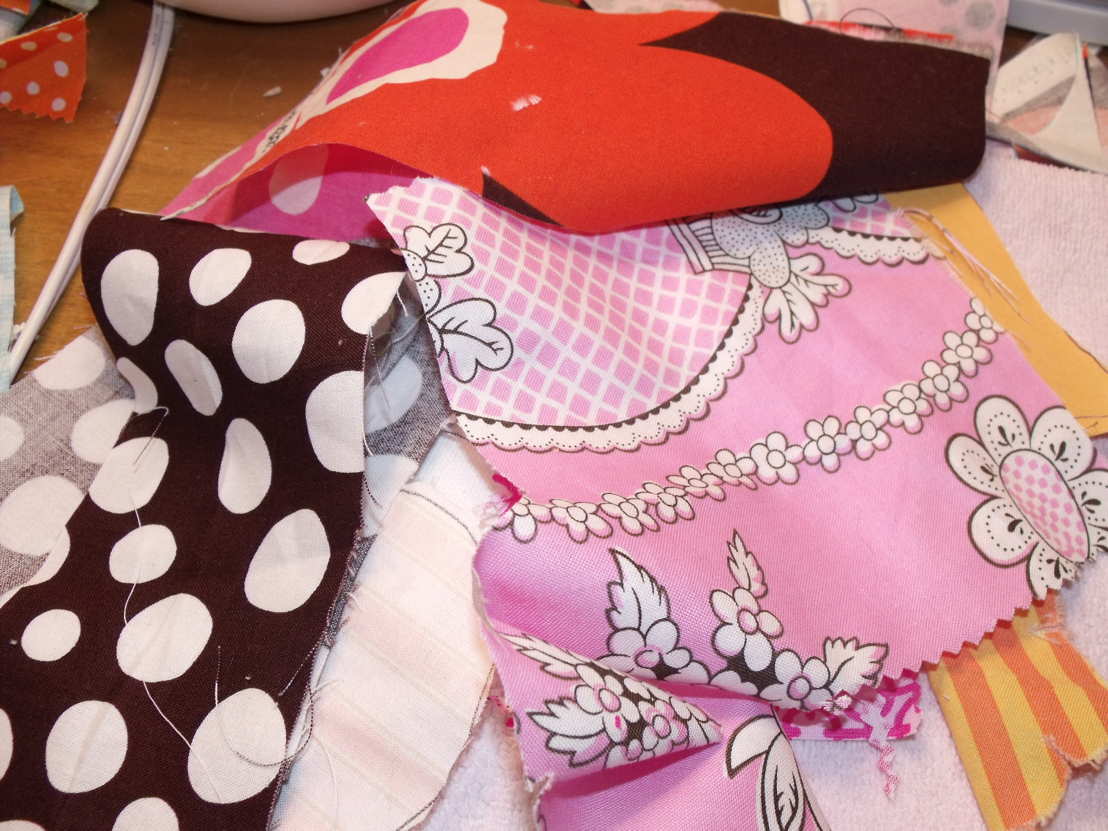 Pink Daisys Blog: Fabric Note Cards Tutorial