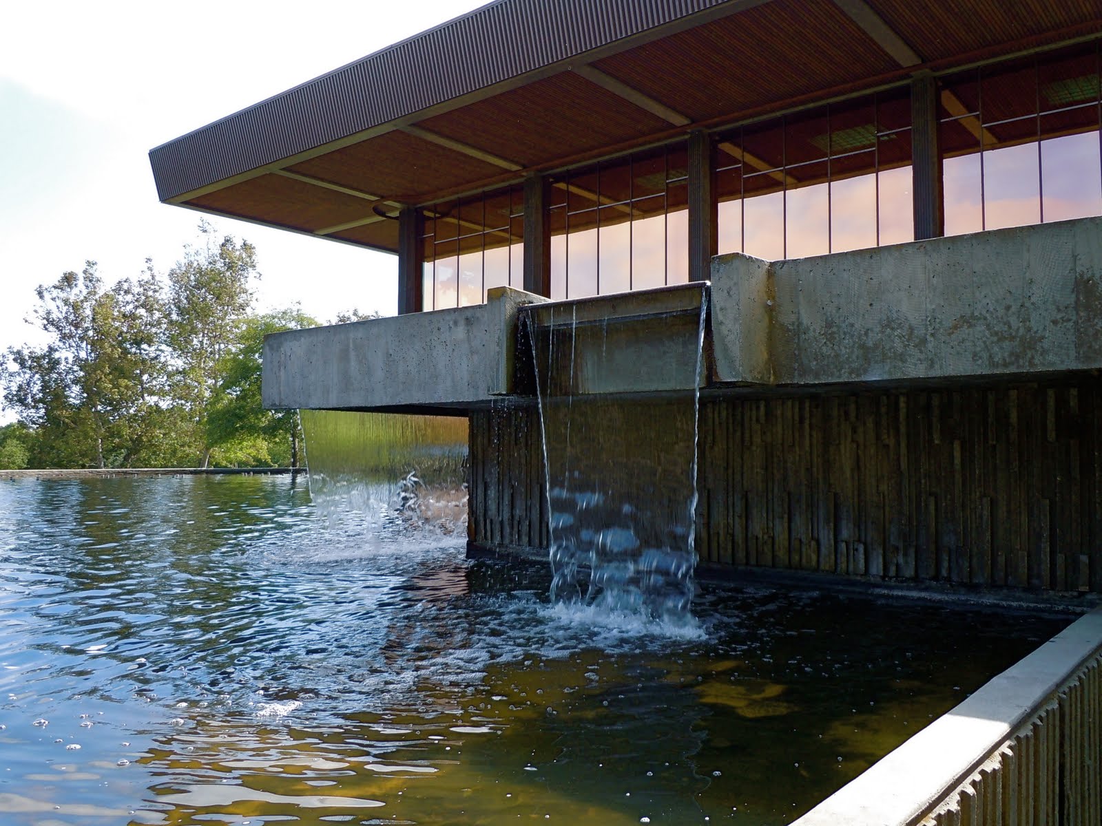 David Pedersen: Central Park photos of Neutra Architecture & Water Features
