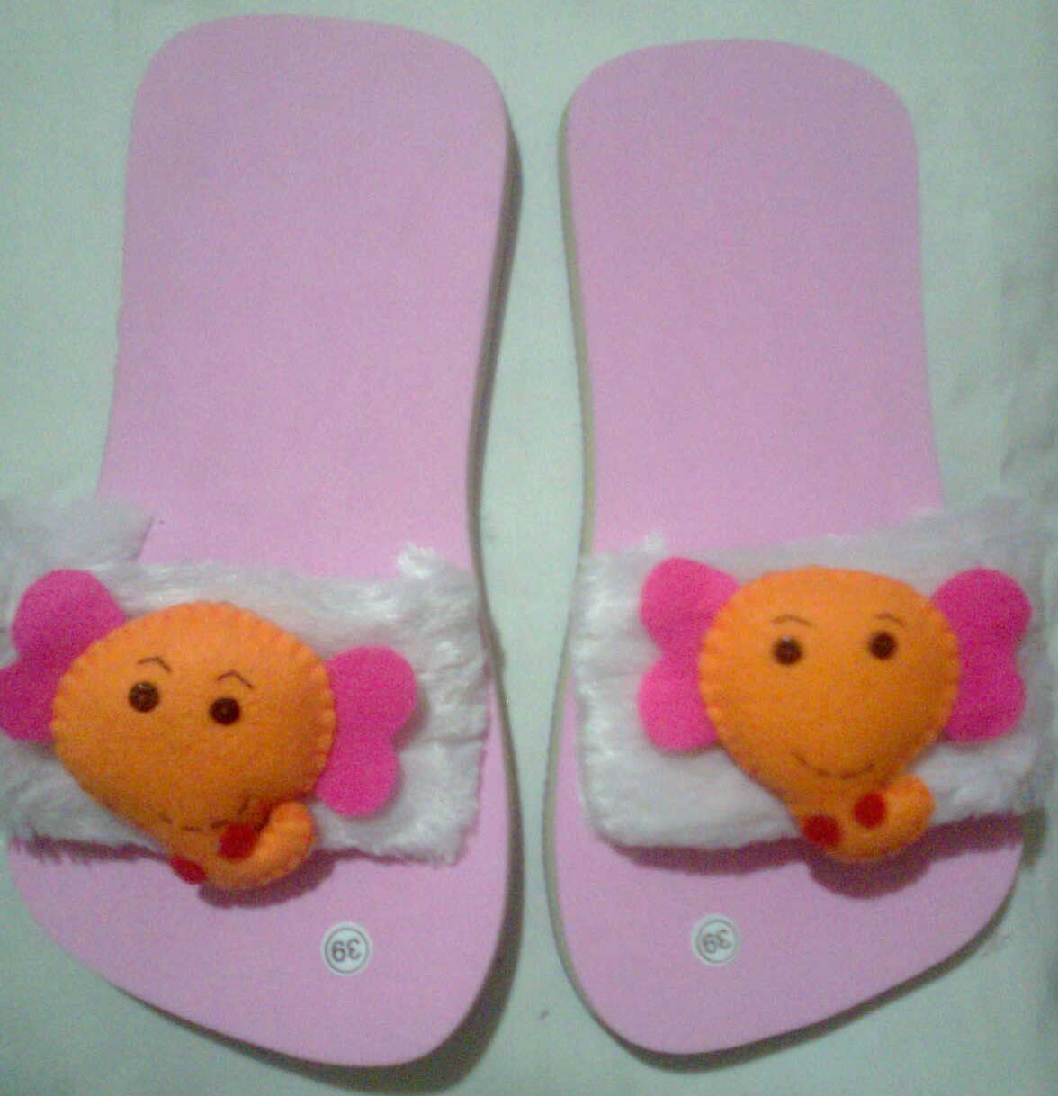 20+ Sandal Bulu Boneka, Yang Modis!