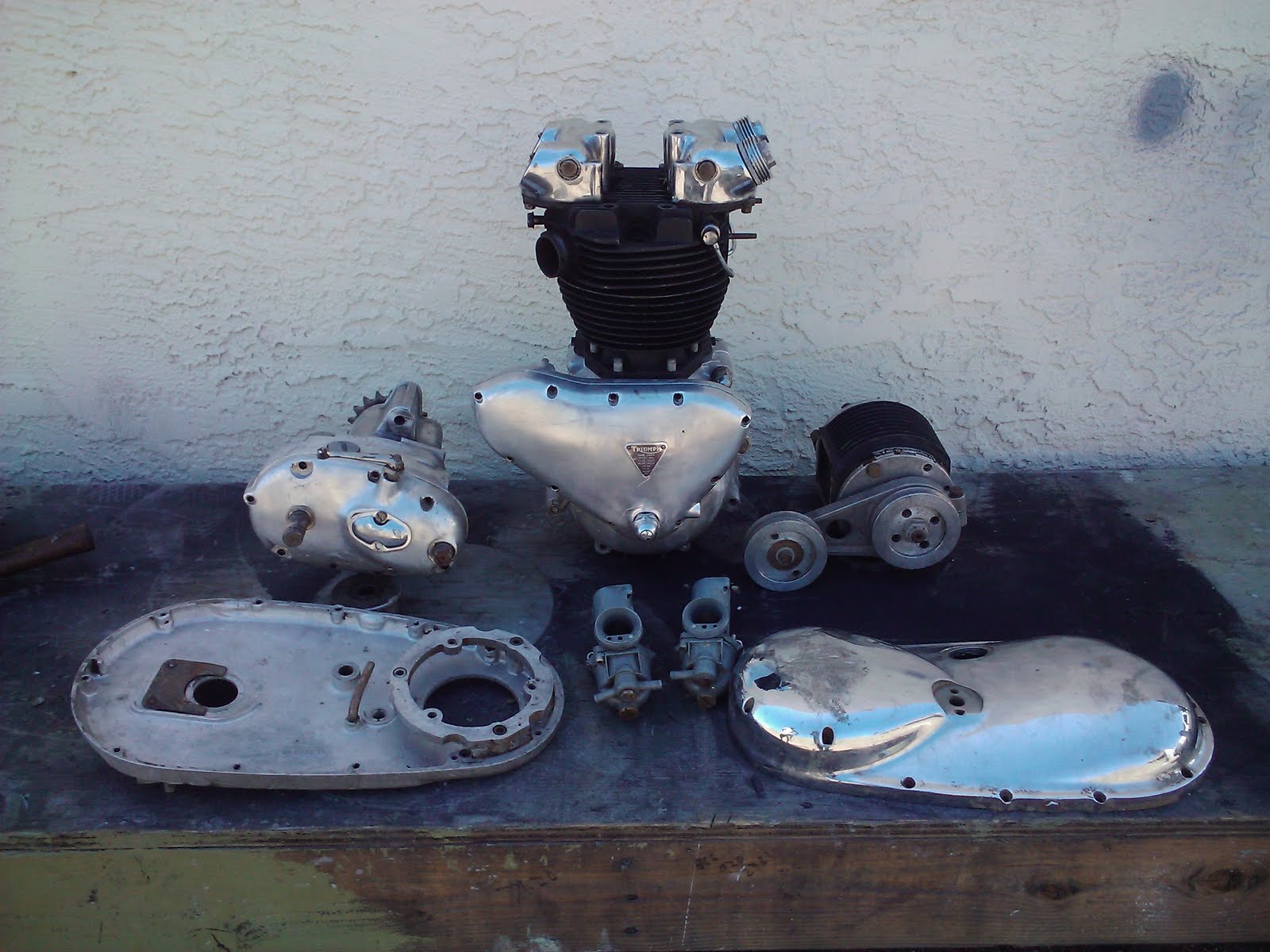 LOVE CYCLES: Pre Unit Triumph motor, transmission and super charger 4 ...