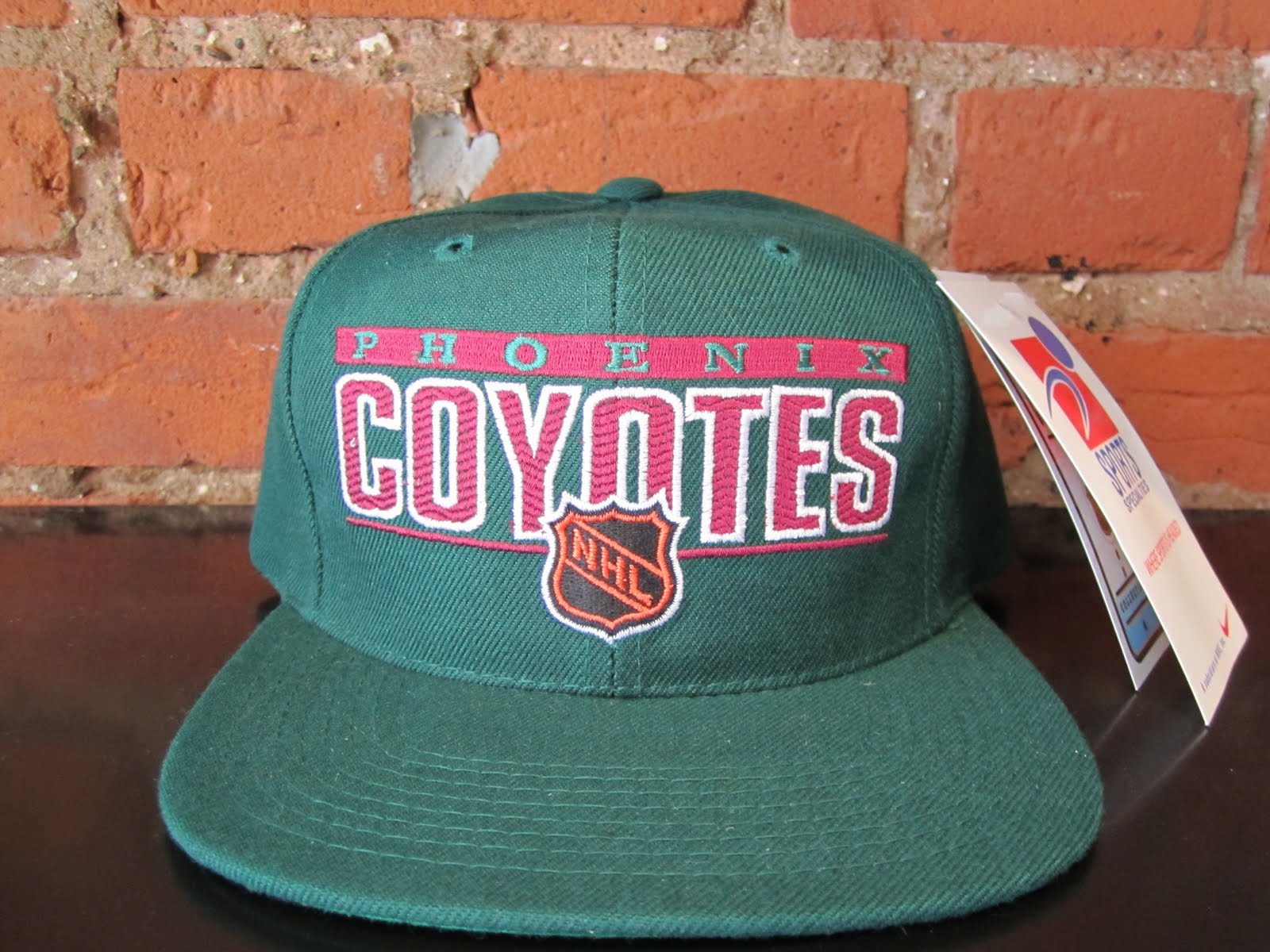 FLAT SPOT SKATE SHOP: VINTAGE SNAPBACKS HATS......