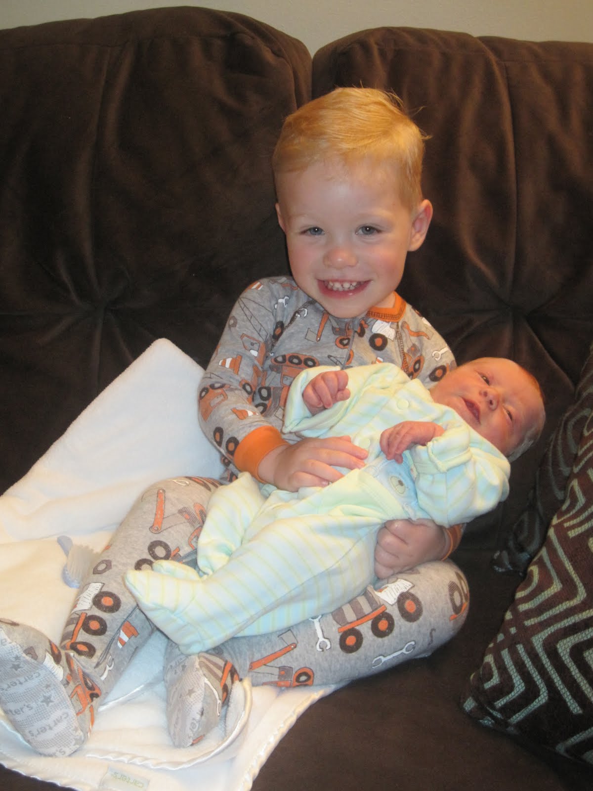 Little Q's Blog: Meet our new baby boy!