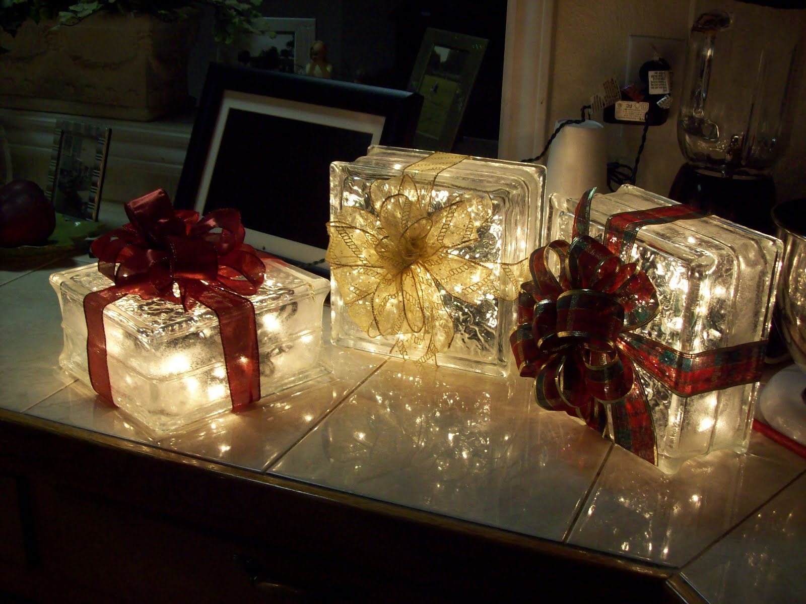 Brittni's Personal Creations: Christmas Light Blocks