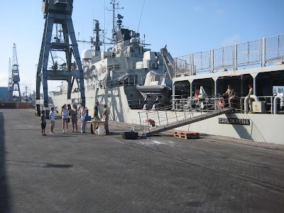 Livet i Tanzania: HMS Carlskrona på besök