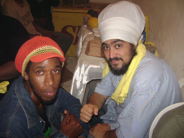 RAS TONTON FYA BURNING: Entrevista com Vaughn Benjamin, vocal do Midnite