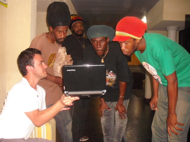 RAS TONTON FYA BURNING: Entrevista com Vaughn Benjamin, vocal do Midnite