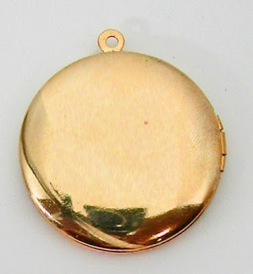 { folk & fae }: Vintage Photo Lockets