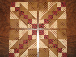 Welcome Home Farm: Oregon Trail Quilt: Wagon Tracks