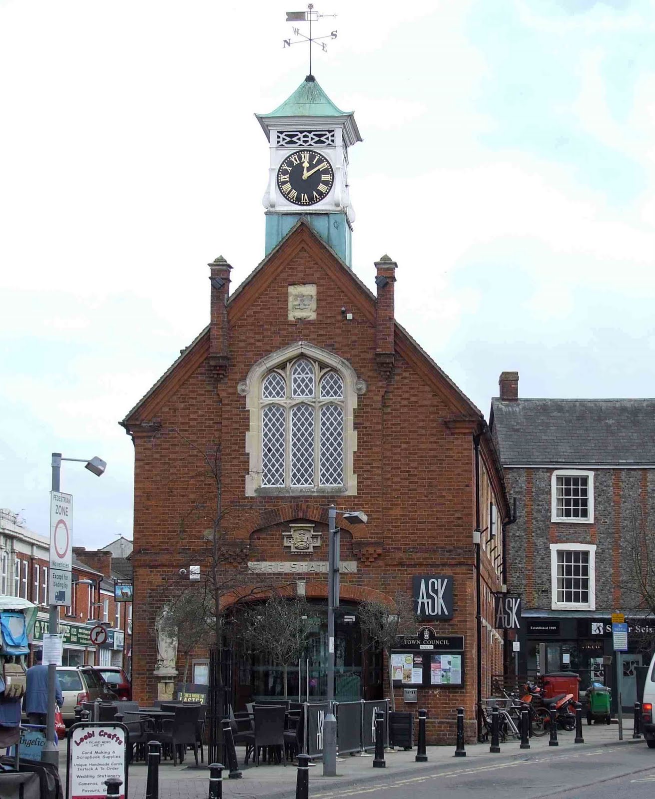 English Buildings: Leighton Buzzard, Bedfordshire