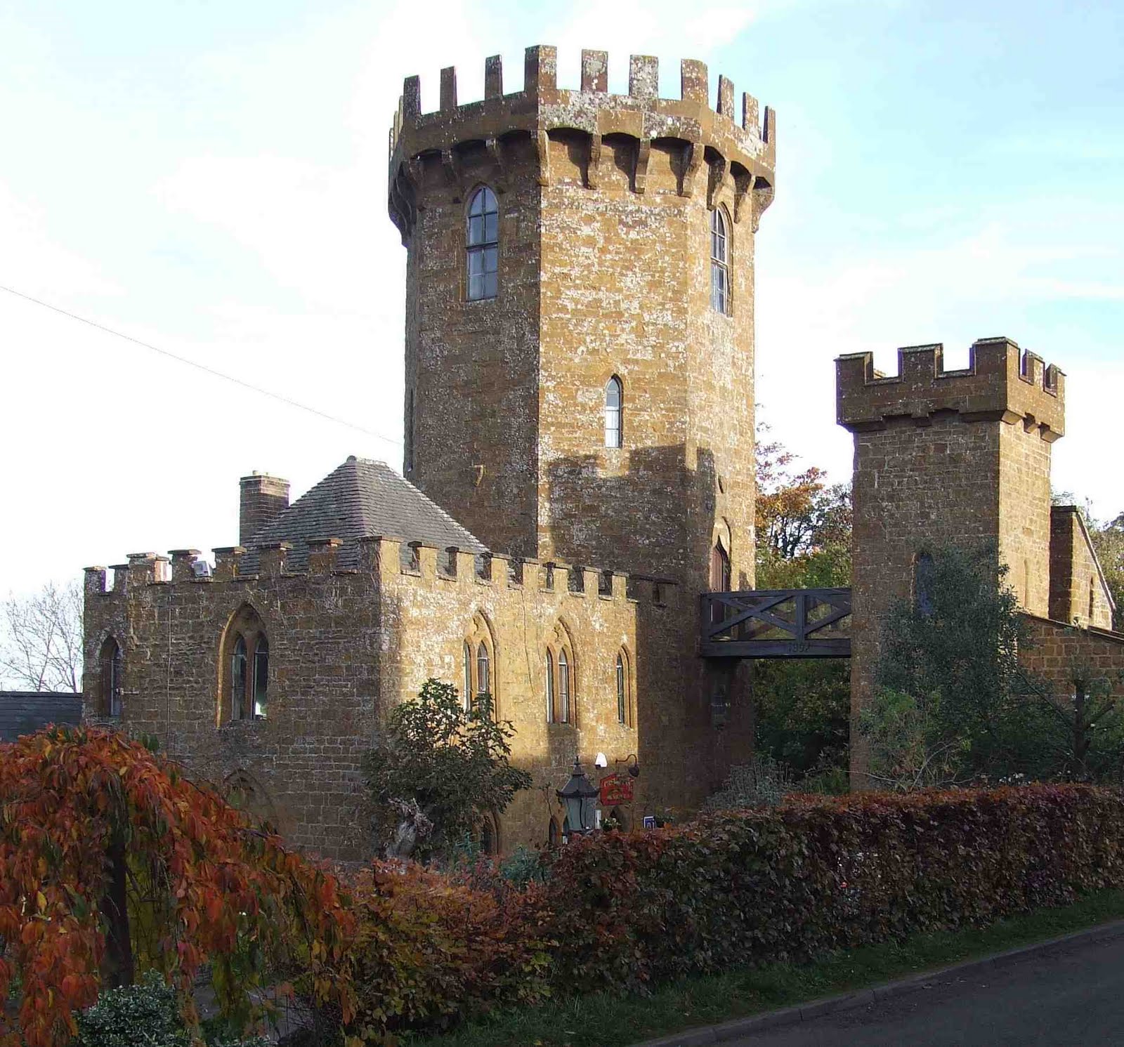 English Buildings: Edge Hill, Warwickshire
