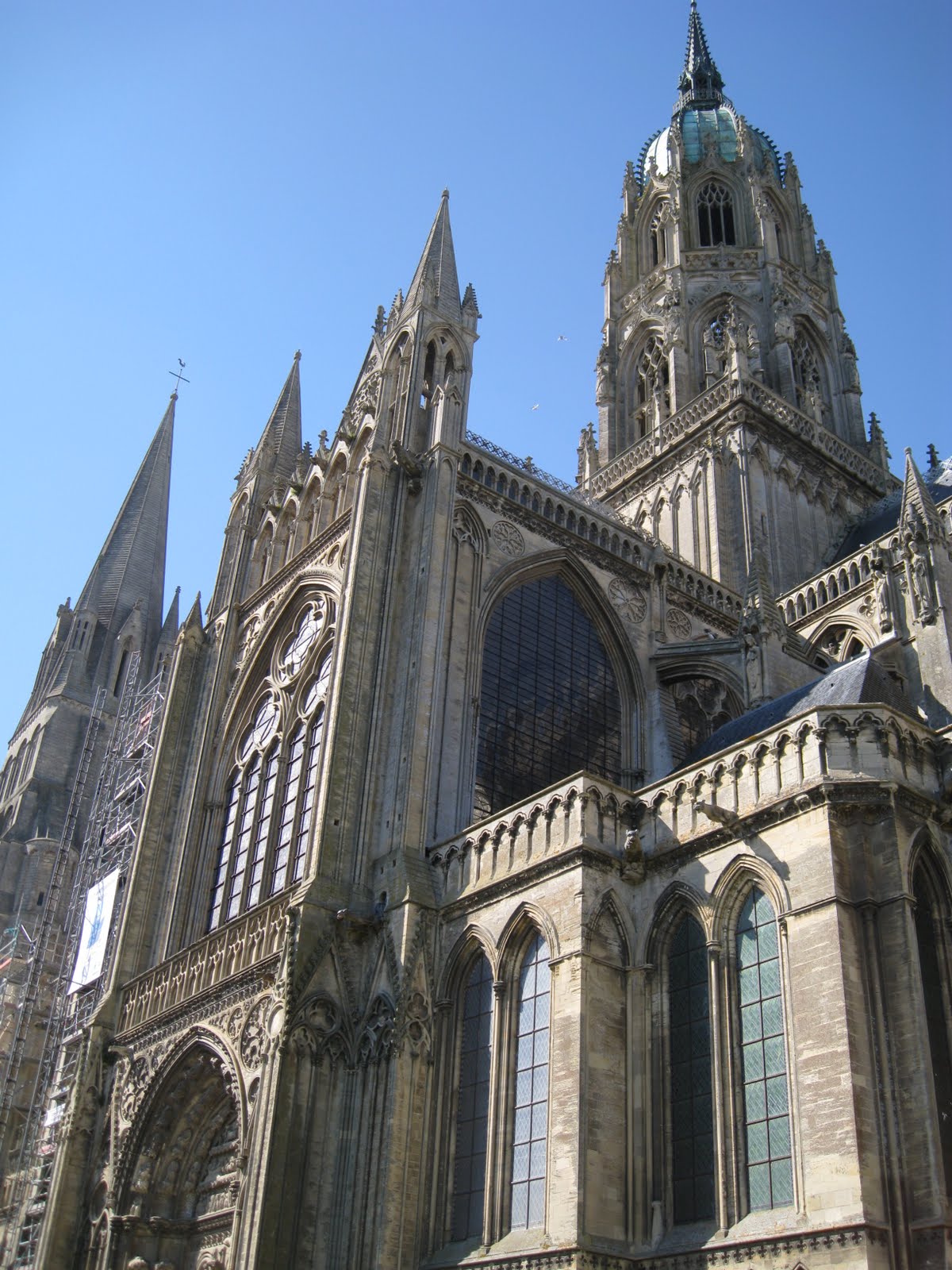 Contrasts and Cornerstones: Evereux to San Marlo