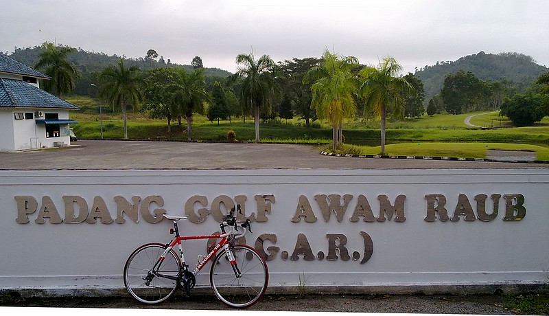 Raub Mountain / Road Cyclist: Cycling to Padang Golf Raub