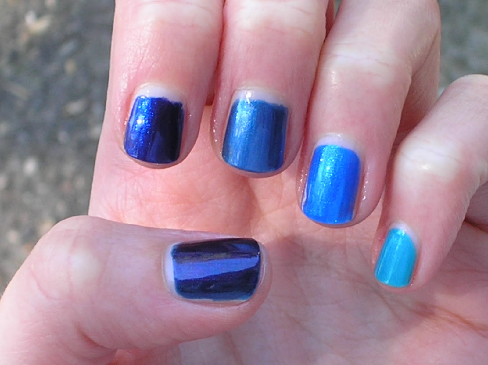 Never Enough Nails: Lazy Blue Ombre Mani