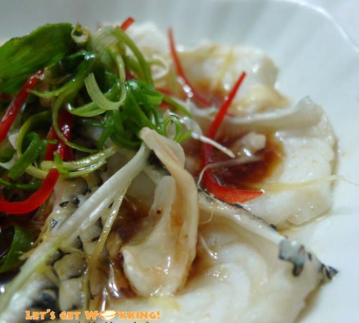 Let's get Wokking!: Steamed Cod with Lily Bulb 清蒸百合鳕鱼片 | Singapore Food ...