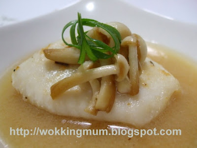 Let's get Wokking!: Snapper in Miso 红鲷伴味噌汤 | Singapore Food Blog on ...
