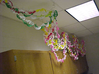 Science Tutor: Paper Model of DNA - 2009