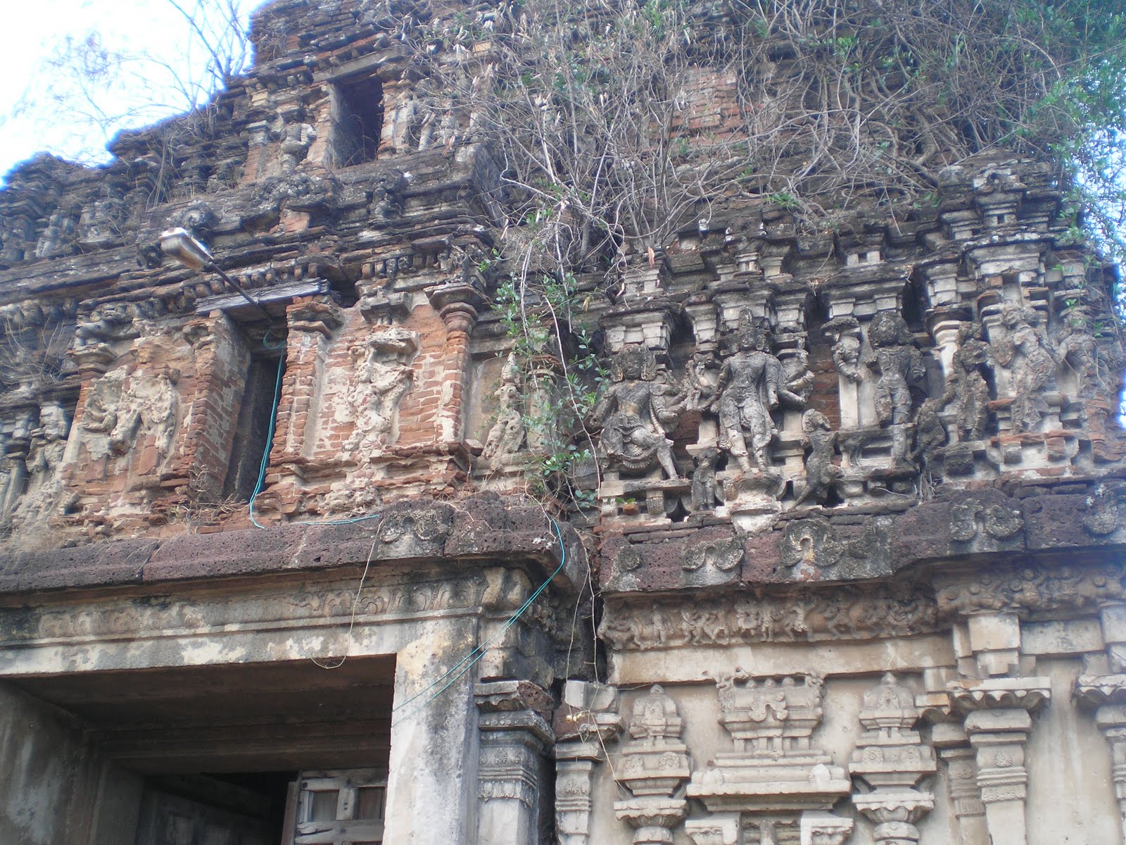 tm jaigurudev: (Tm Jaigurudev) GOD SHIVA 100 YEARS OLD TEMPLE POTHOS