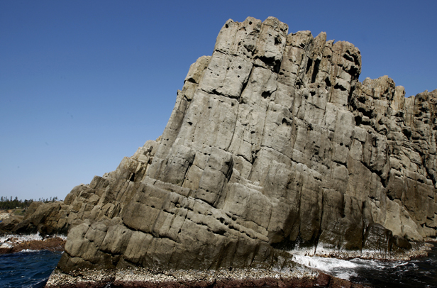 Buddhika Weerasinghe: Tojinbo cliff in Japan