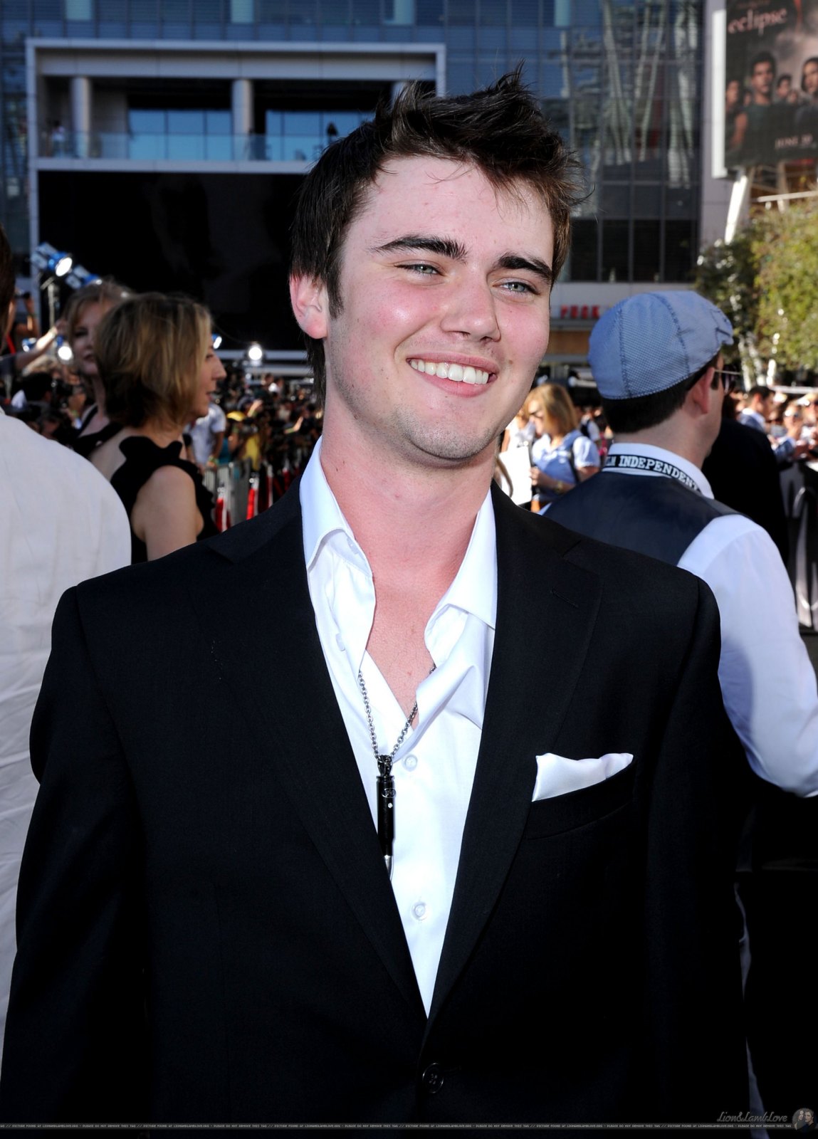 Photo Fresh Celebrity: Cameron Bright - Images Gallery