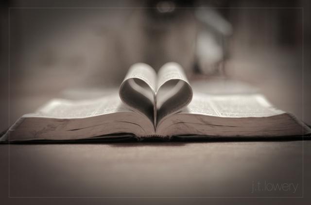 heart_shaped_bible.preview (image)