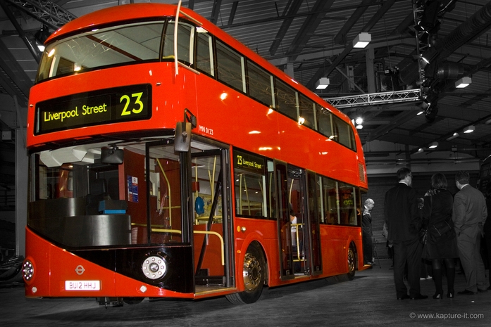 The Circle of London : New Bus For London NB4L